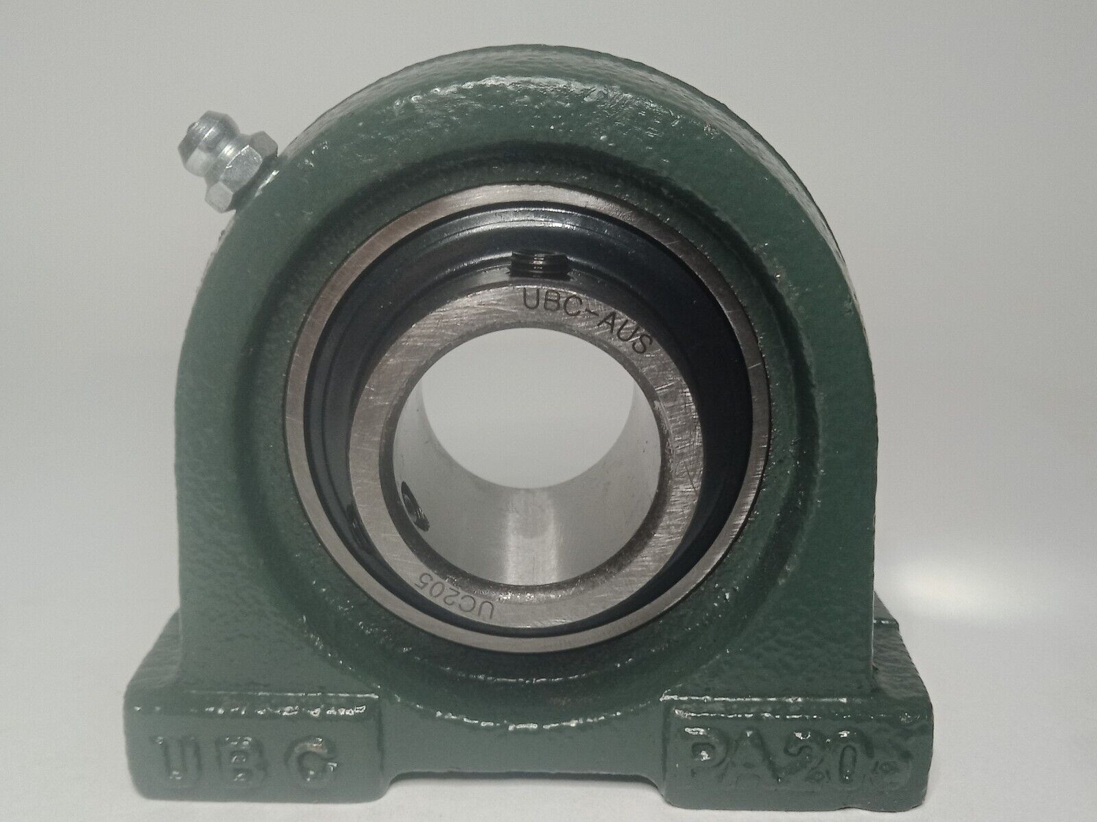 25mm shaft PA205 pillow block housing cast iron fitted with UC205 bear ...